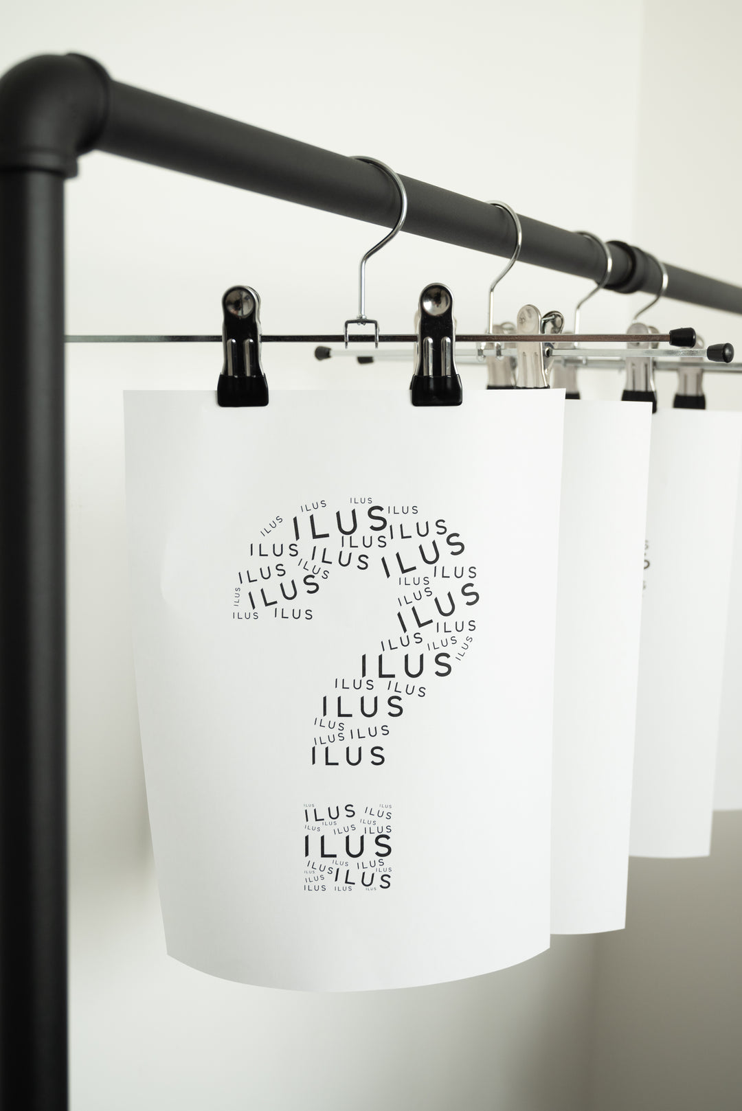 ILUS LABEL